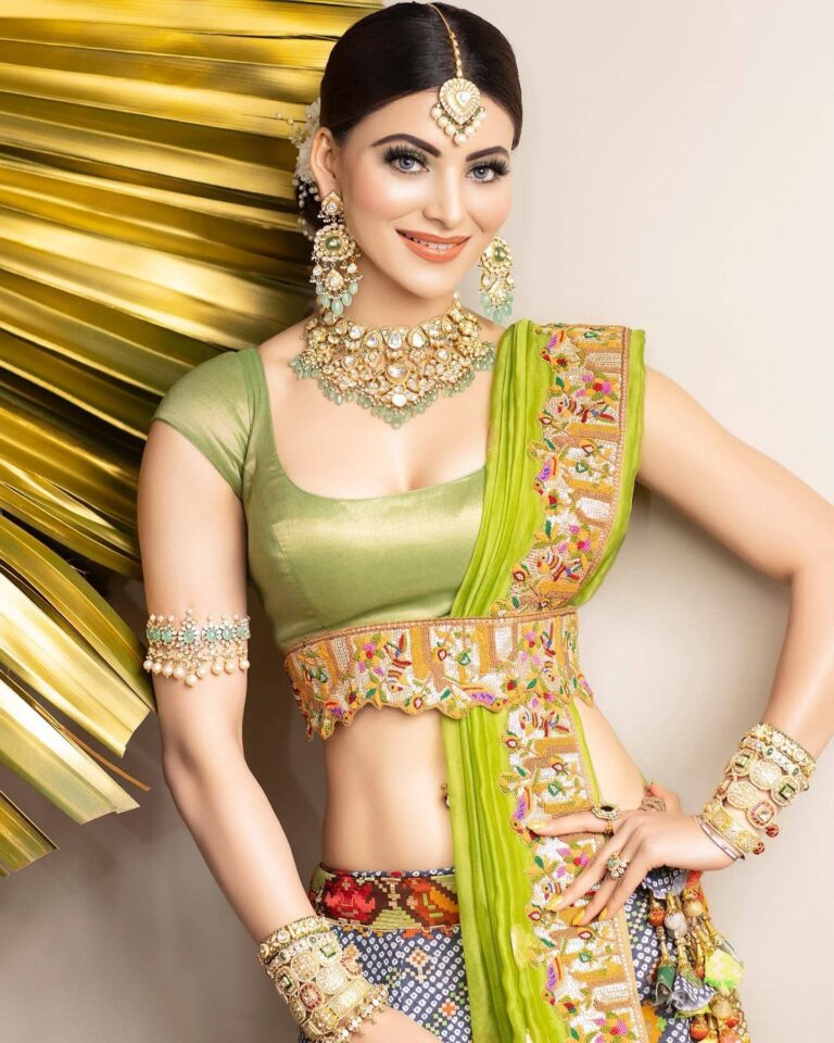 Urvashi Rautela In Traditional Dress Glam Actress